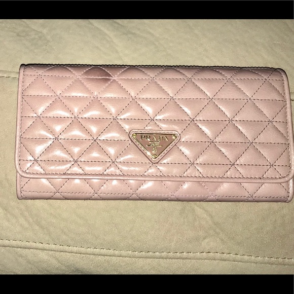 Prada | Bags | Prada Quilted Leather Wallet Wattached Card Case | Poshmark